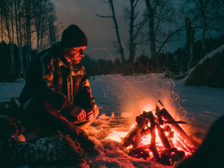 How to Make a Campfire That Lasts All Night (Without Using Gasoline ...