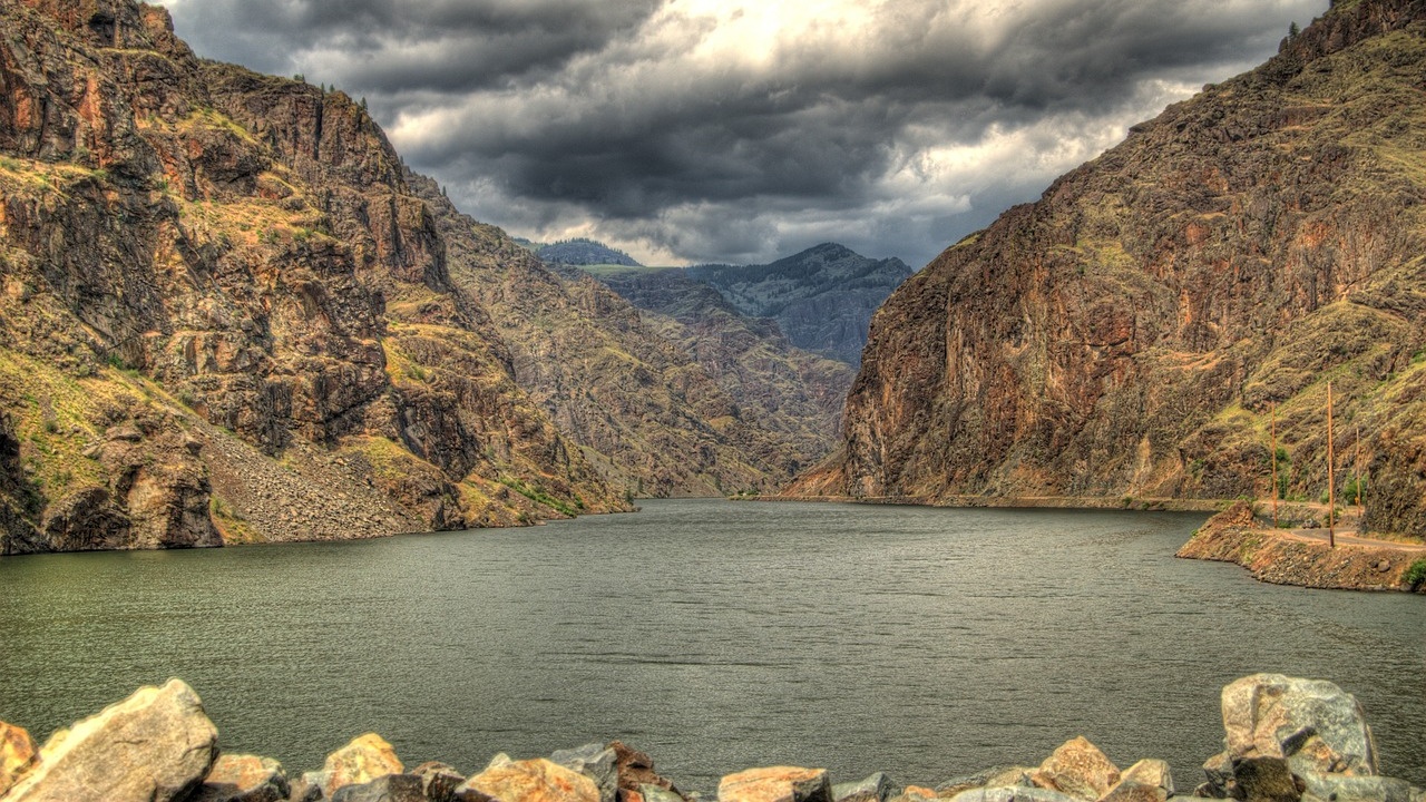 13 Incredible Facts About Hell's Canyon, The Deepest River Gorge in The ...